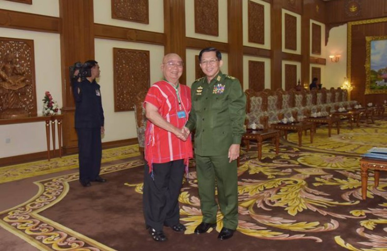 တိုင်းရင်းသားလက်နက်ကိုင်ခေါင်းဆောင်များ၊ ဦးနေဝင်း၊ ဦးသန်းရွှေနှင့် တပ
