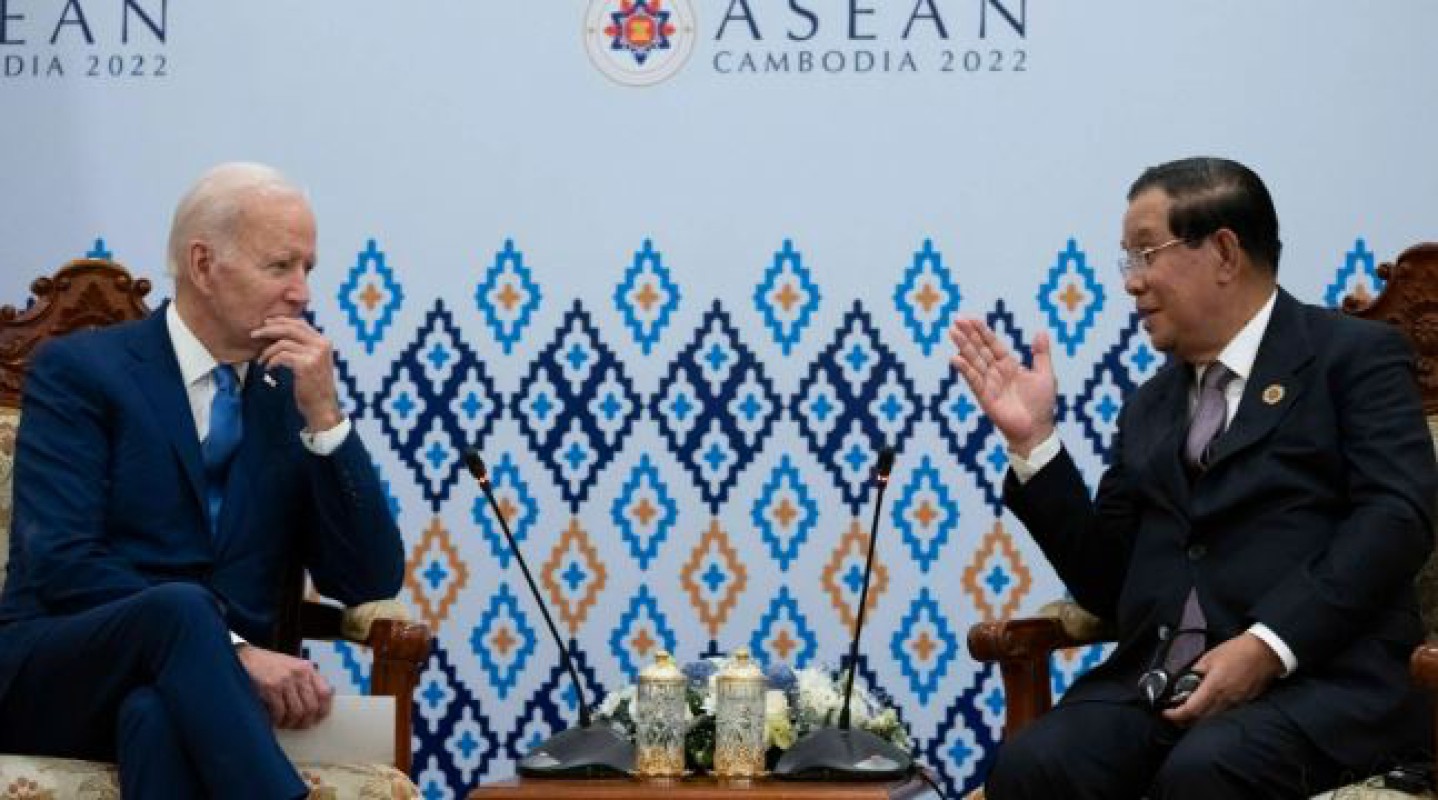 တောင်တရုတ်ပင်လယ်အငြင်းပွားမှုနဲ့ မြန်မာနိုင်ငံရေးပြဿနာကိုဖြေရှင်းနိုင