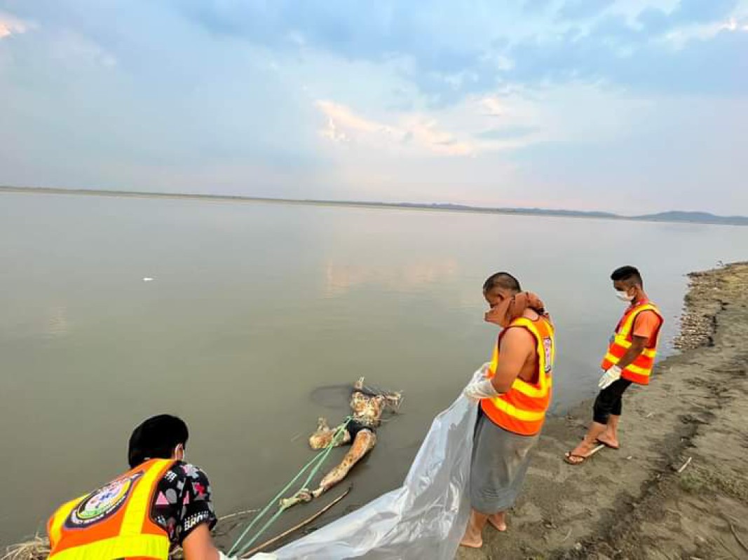 ဧရာဝတီမြစ်အတွင်း ဦးခေါင်းပြတ်ကာ ပုပ်ပွနေသည့် အမျိုးသားအလောင်းတစ်လောင်းတ