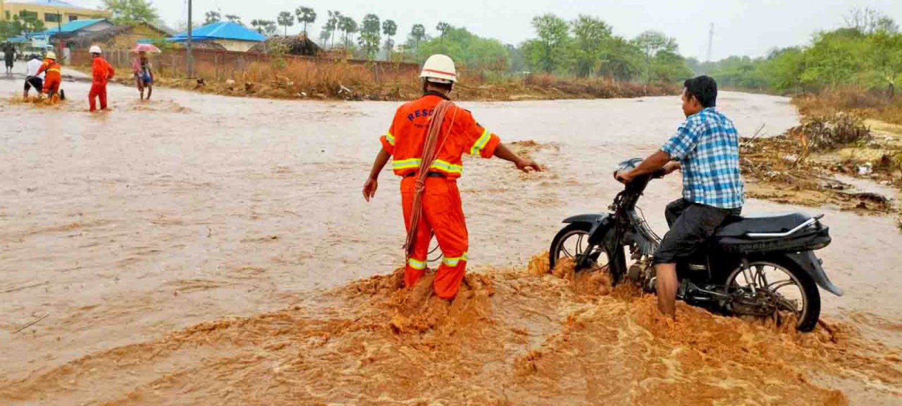 မိုခါမုန်တိုင်း၏ သက်ရောက်မှုများကြောင့် ညောင်ဦးမြို့တွင် ဖြစ်ပေါ်ခဲ့သည့