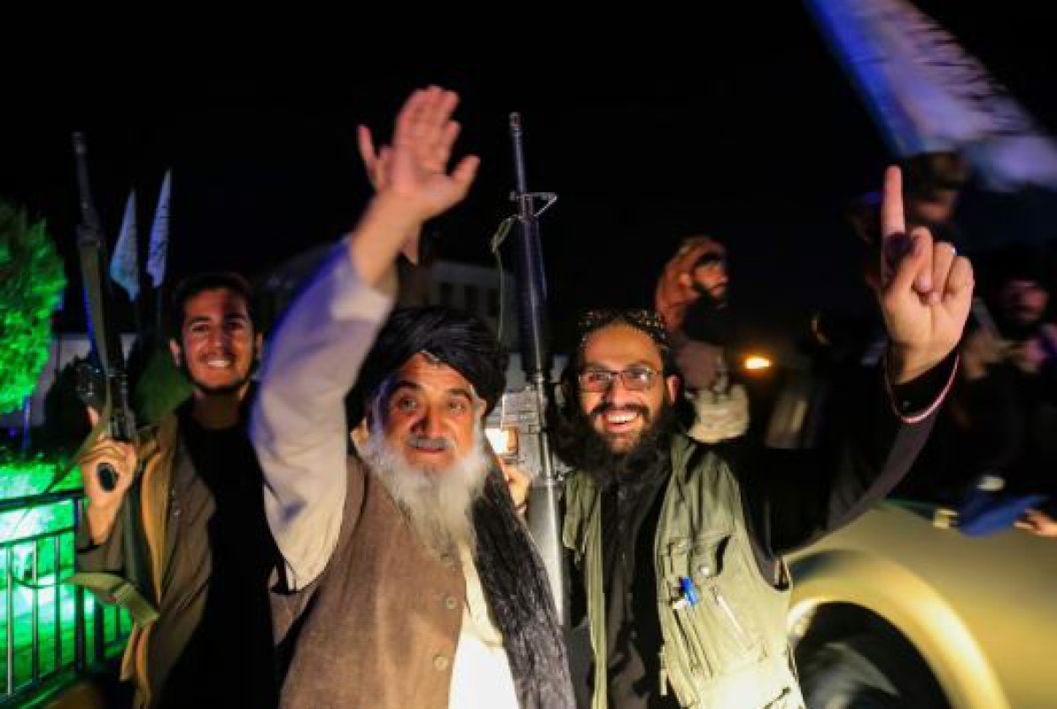 အမေရိကန်တပ်ဖွဲ့တွေ နိုင်ငံအတွင်းက ပြန်ရုတ်သိမ်းခဲ့တဲ့နေ့ကို နိုင်ငံအမျိုးသားနေ့အဖြစ် အာဖန်ဂန