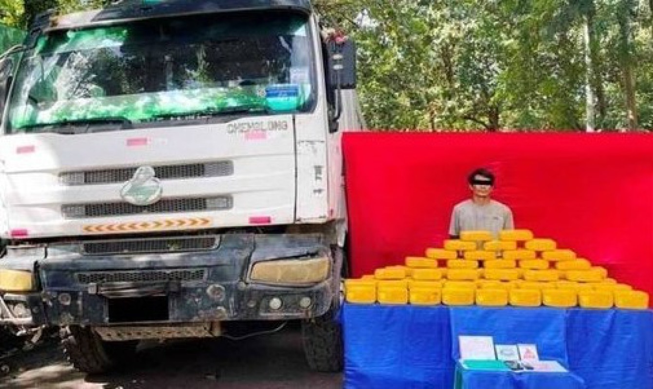 ငွေကျပ် ၄ ဘီလျံကျော်တန်ဖိုးရှိ စိတ်ကြွရူးသွပ်ဆေးပြားများကို ကျိုက်ထိုမ