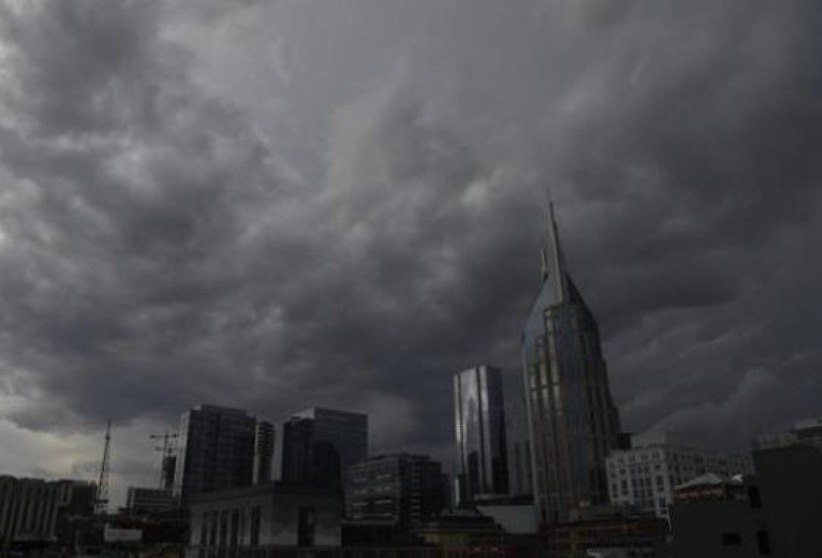 အမေရိကန်နိုင်ငံ တန်နက်စီပြည်နယ်တွင် လေဆင်နှာမောင်းများ ဝင်ရောက်တိုက်ခတ်ခဲ့ပြီး အနည်းဆုံးလူ ၆ ဦး