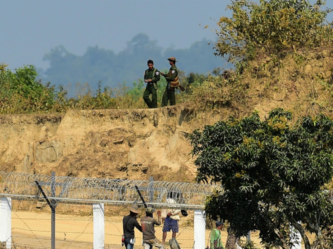 မြန်မာနယ်စပ်တစ်လျှောက် ဘင်္ဂလားဒေ့ရှ်က တံတိုင်းစည်းရိုး တည်ဆောက်ဖို့ စီစဥ်နေ