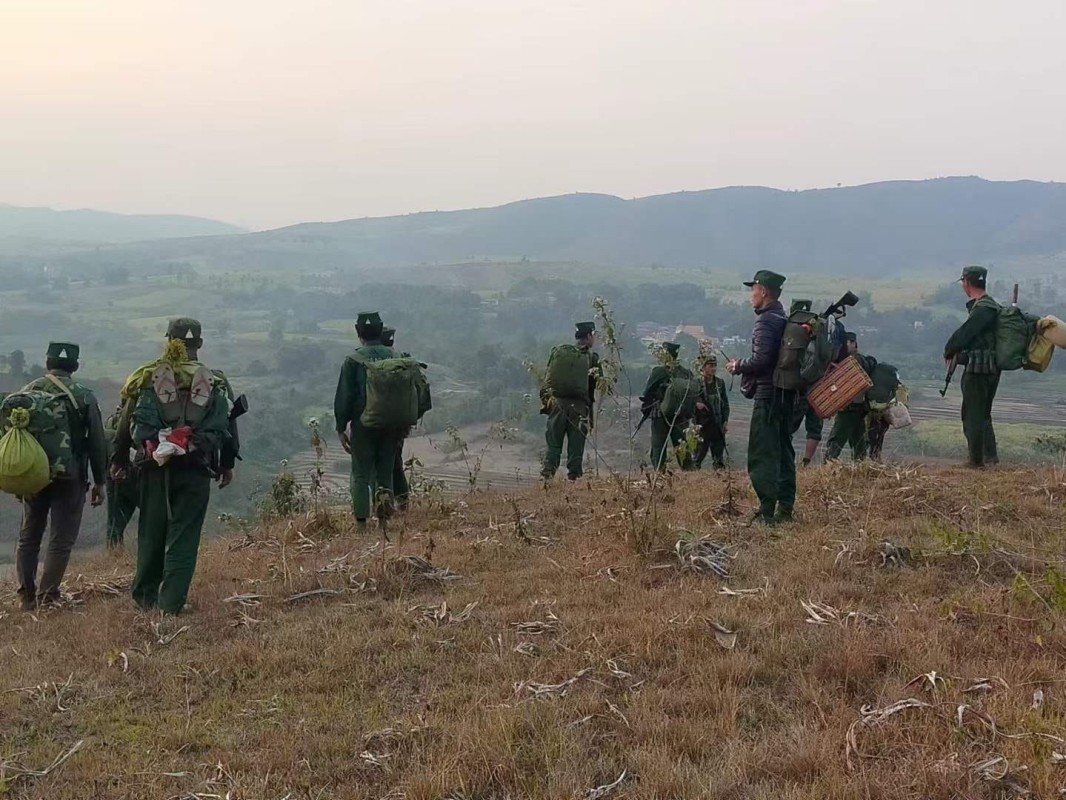 စစ်အုပ်ချုပ်ရေးကြေညာထားသည့် သိန္နီမြို့နယ်တွင် ကိုးကန့်လက်နက်ကိုင်အဖွဲ့ Mndaa နှင့် ရှမ်းလက်နက