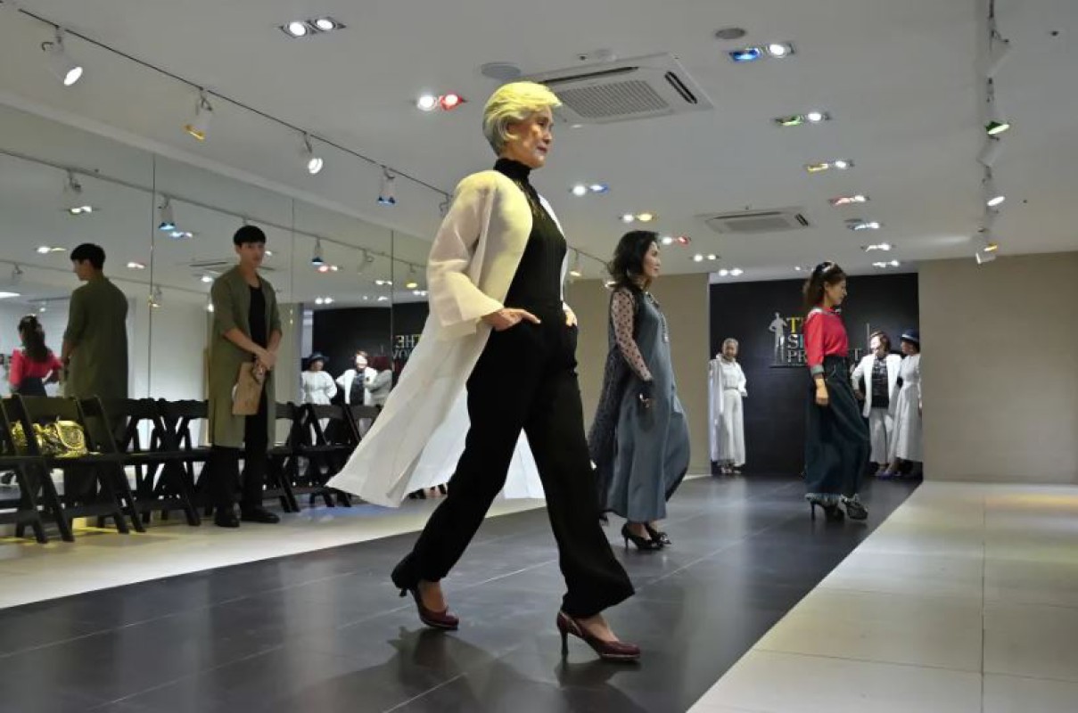 တောင်ကိုရီးယား Miss Universe Korea ပြိုင်ပွဲမှာ ဆန်ကာတင်စာရင်းဝင်နေတဲ့
